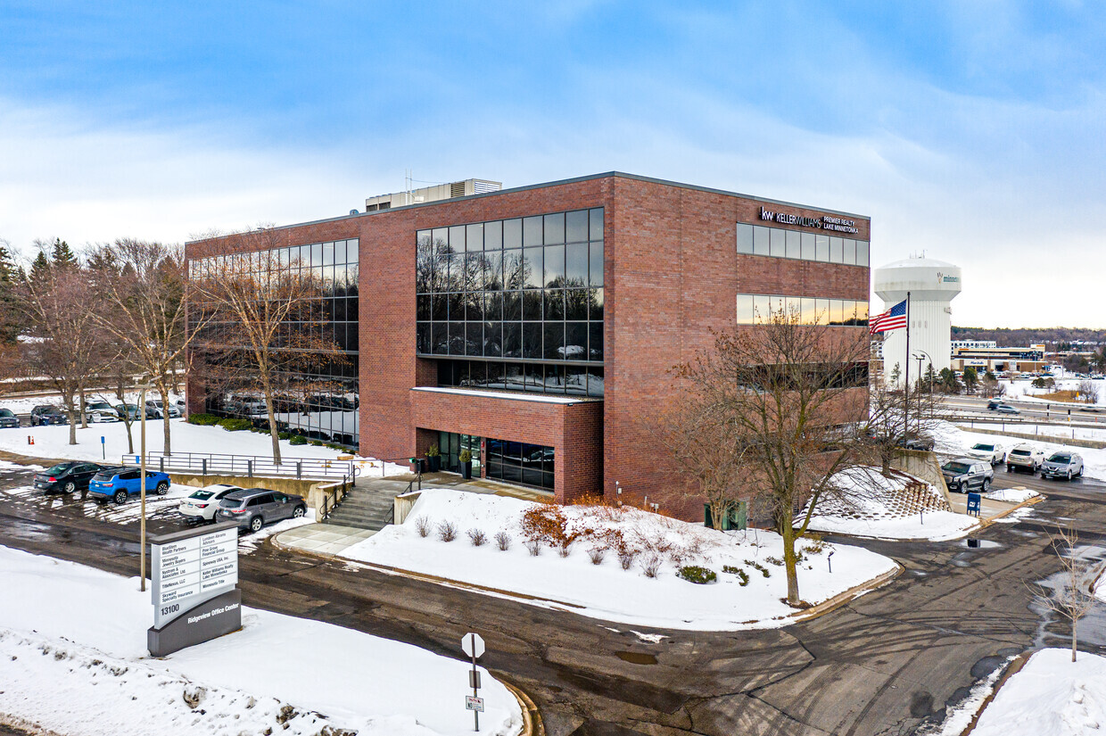 Ridgeview Office Center | Commercial Real Estate Services, Inc.